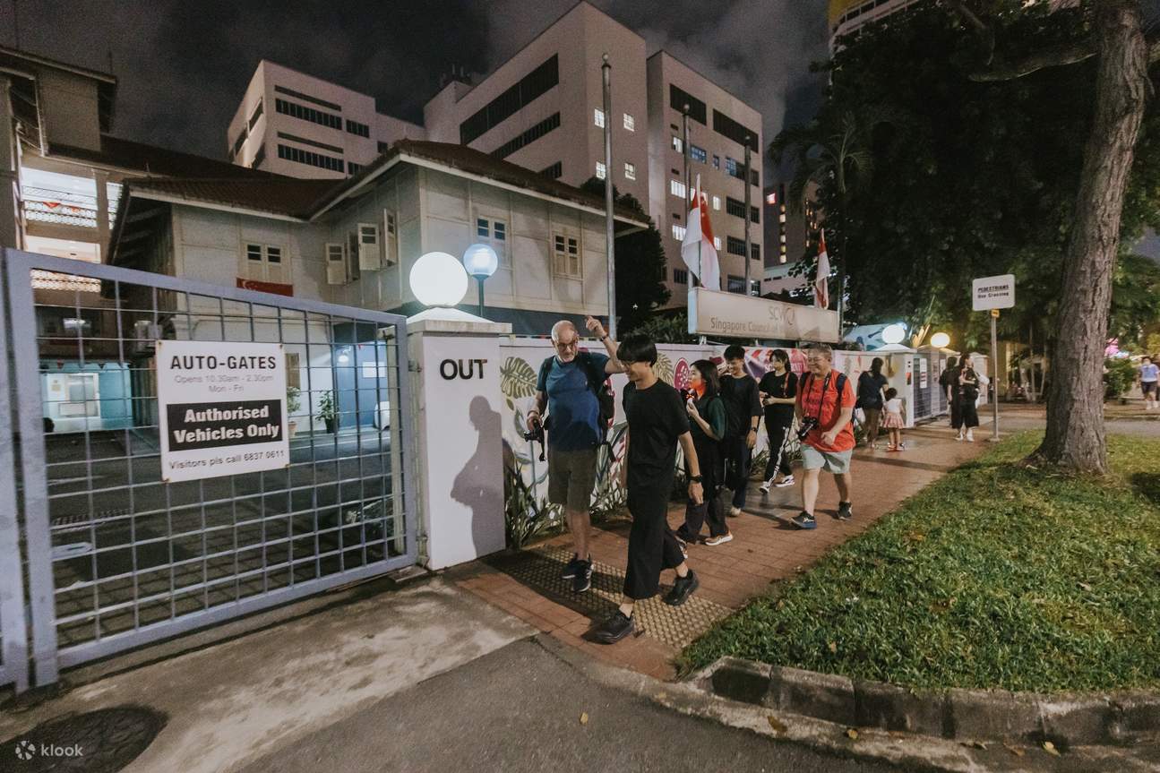 NightFest Photo Walk Ticket - Klook Singapore